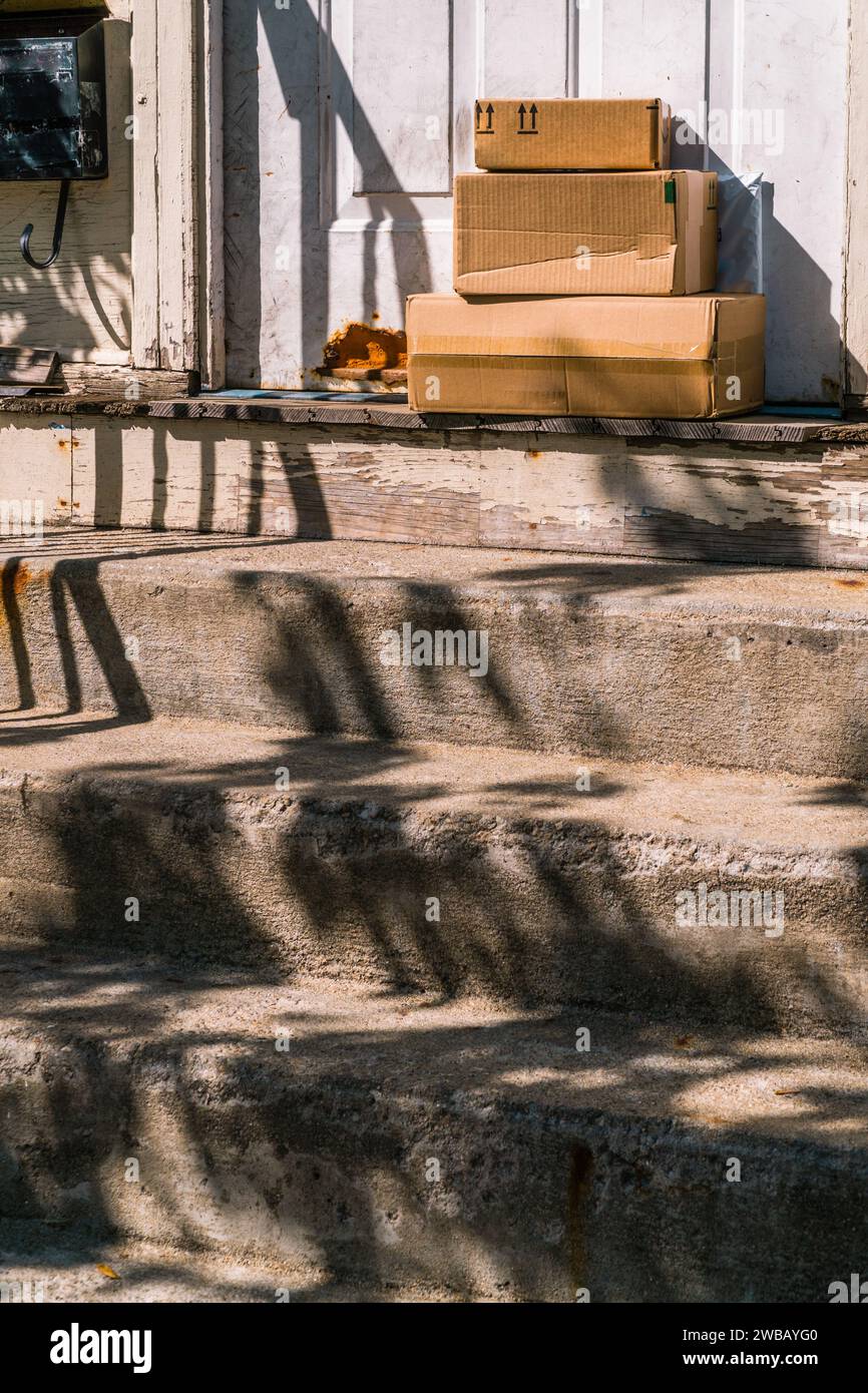 Doorsteps hi-res stock photography and images - Alamy