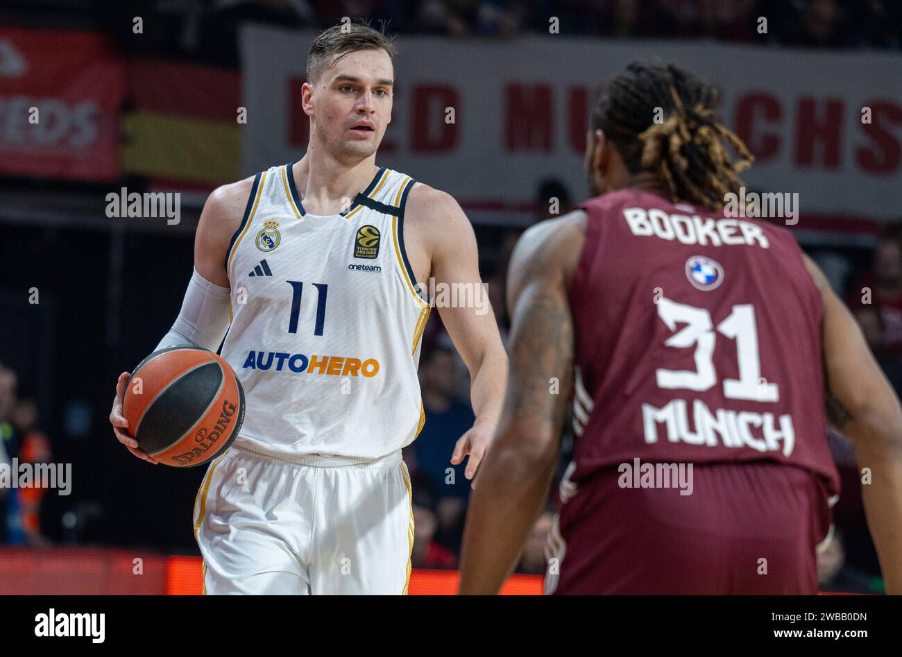 Devin booker jan 2024 hi-res stock photography and images - Alamy