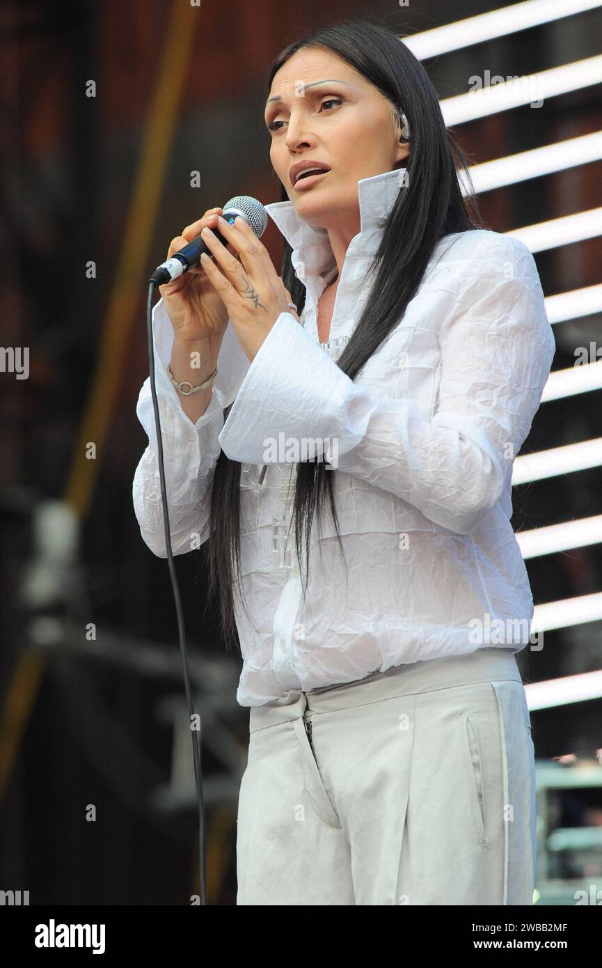 Anna oxa cantante italiana hi-res stock photography and images - Alamy