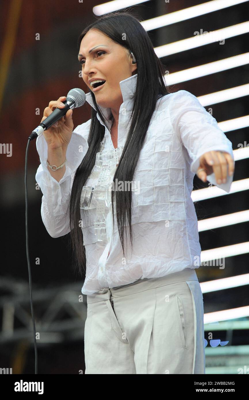 Anna oxa cantante italiana hi-res stock photography and images - Alamy