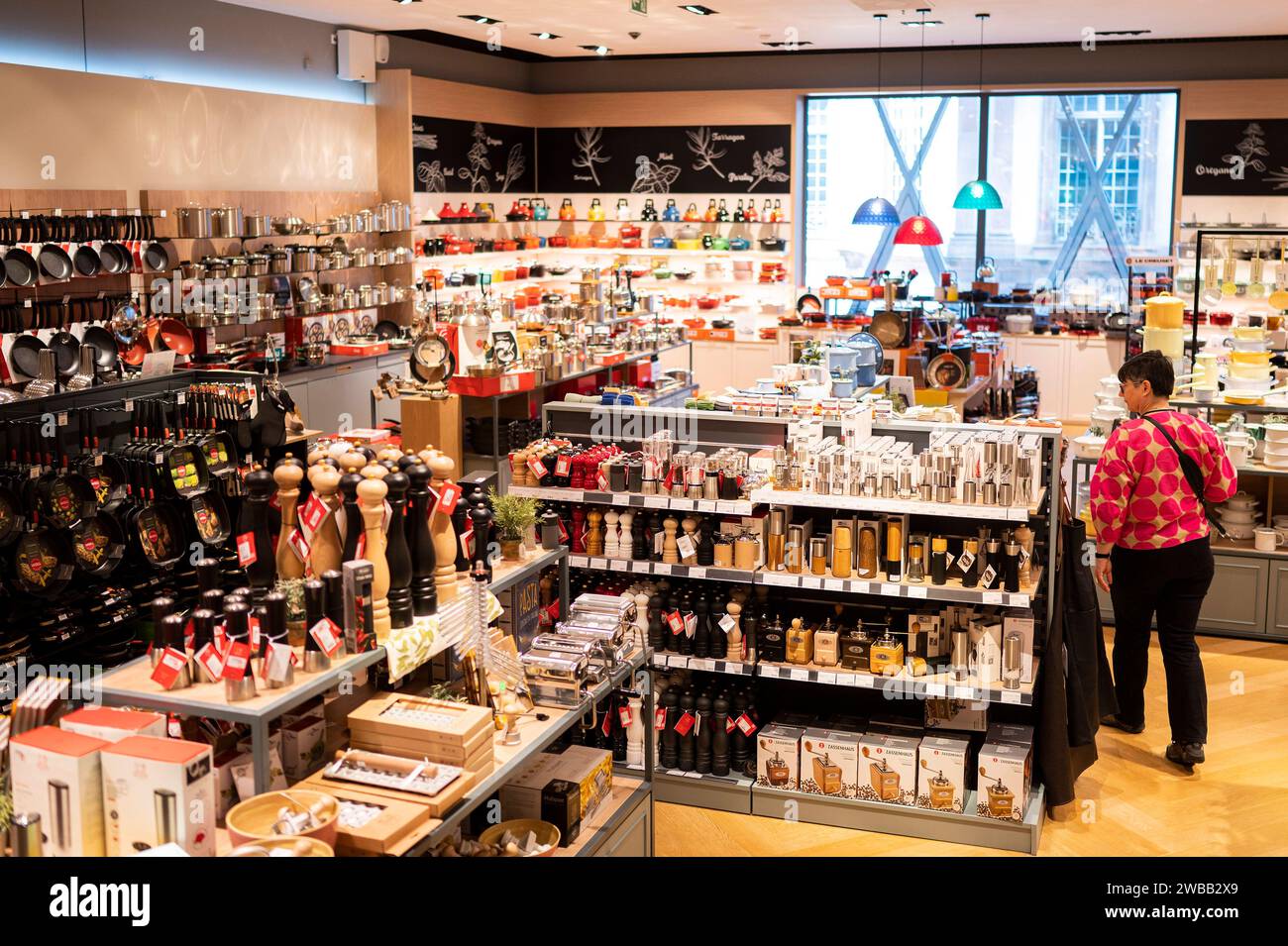 Einzelhandel Lorey 03.06.2022 Frankfurt Traditionshaus Lorey feiert 225 ...