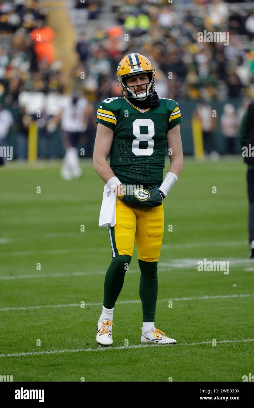Green Bay Packers quarterback Sean Clifford (8) before an NFL football ...