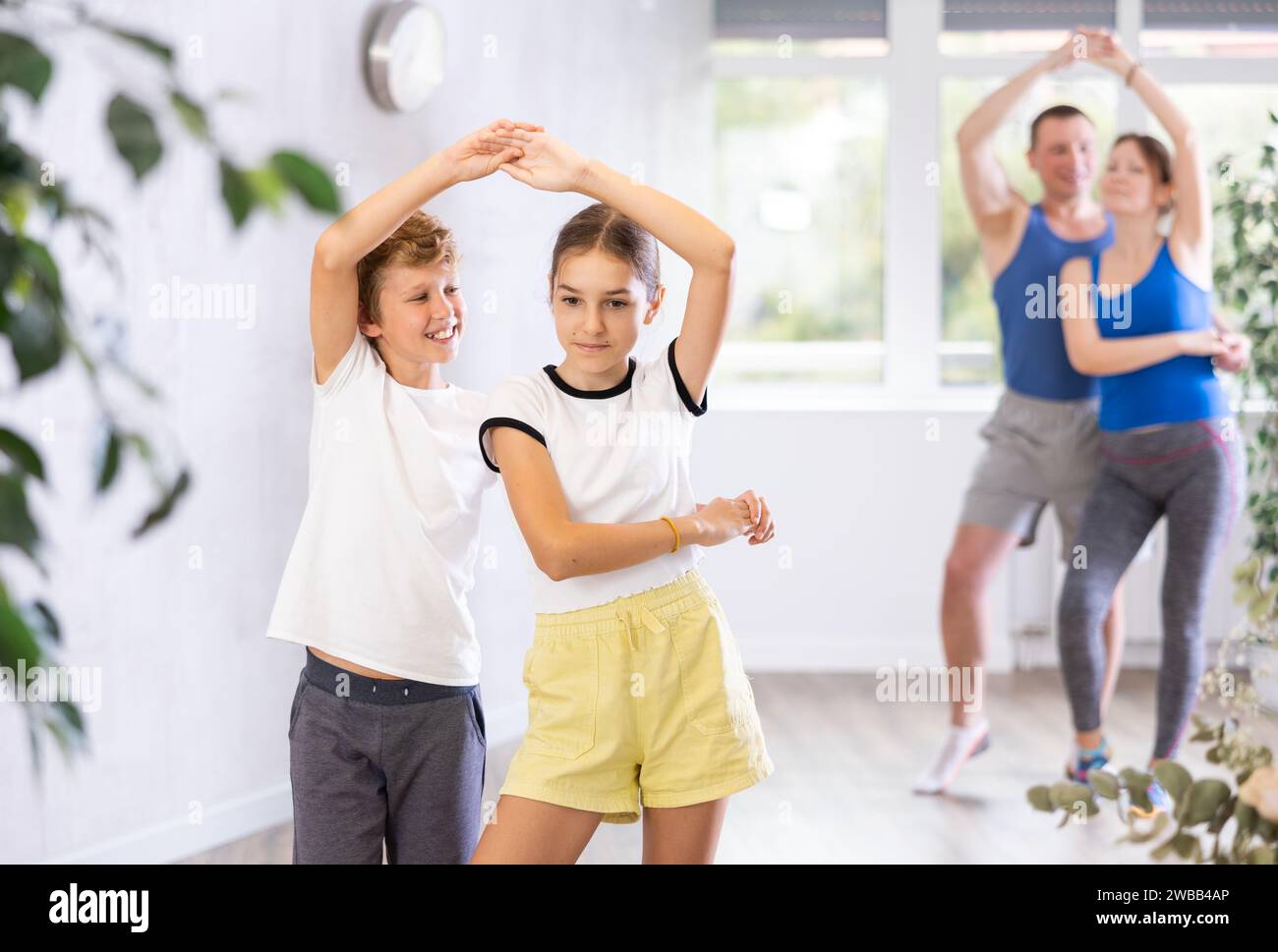 Father dance class hi-res stock photography and images - Alamy