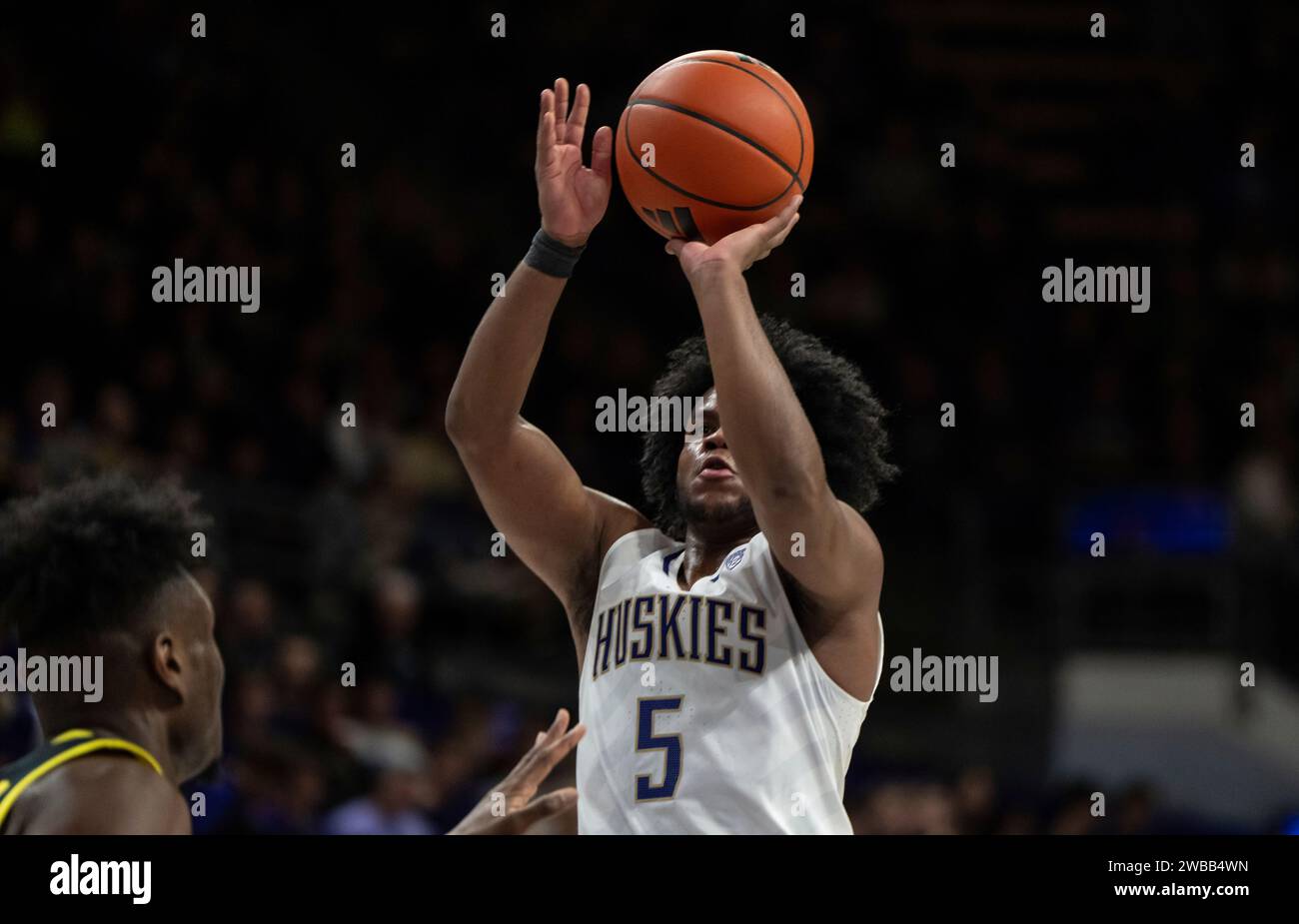 Washington guard Sahvir Wheeler shoots the ball during an NCAA college ...