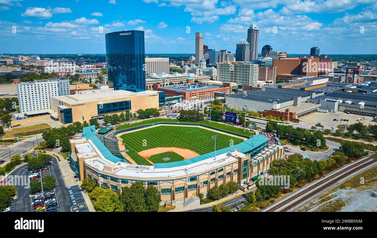 Aerial view indianapolis skyline baseball hi-res stock photography and ...