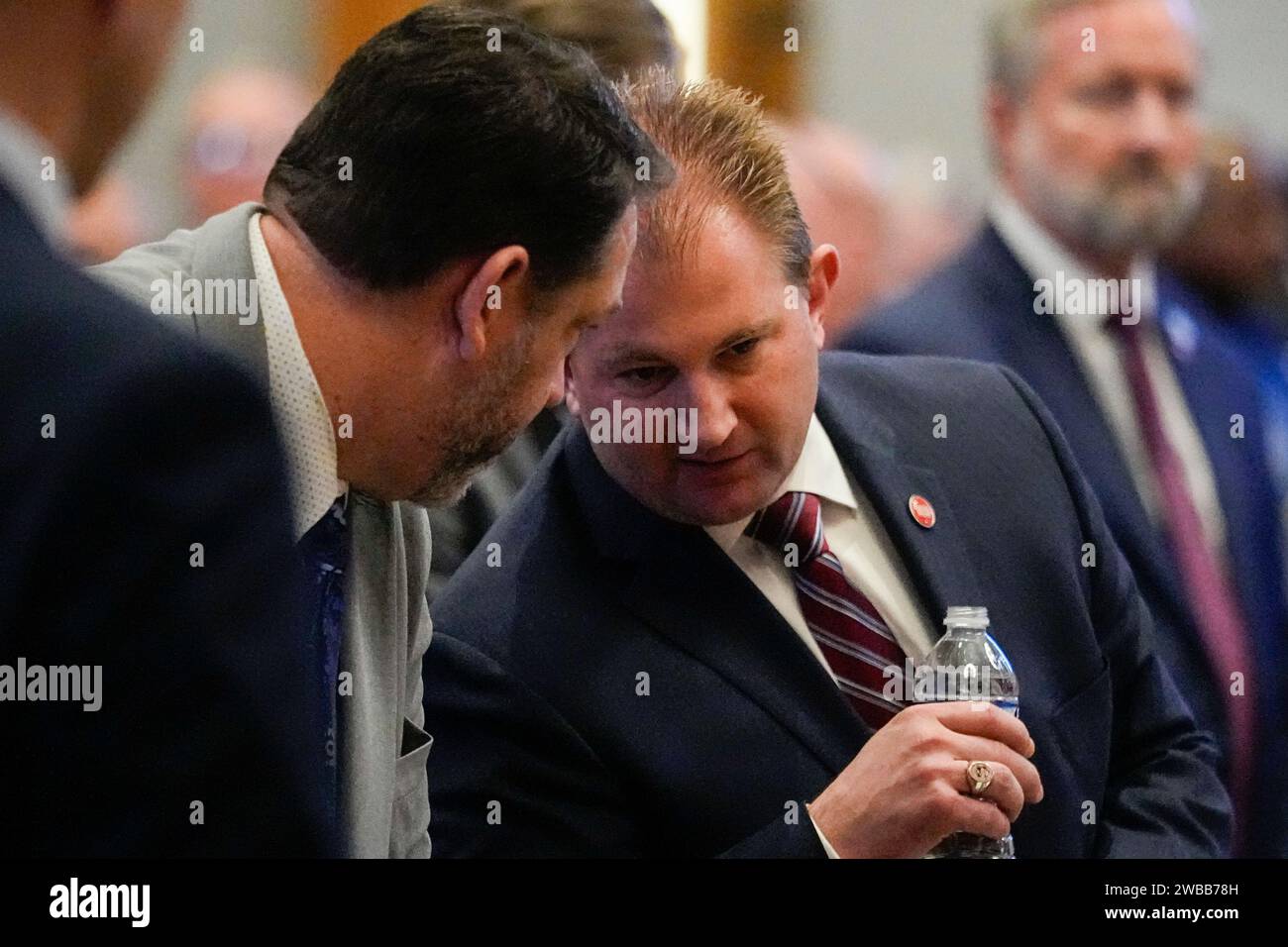 Rep. William Lamberth, R-Portland, right, talks to Rep. Jeremy Faison ...