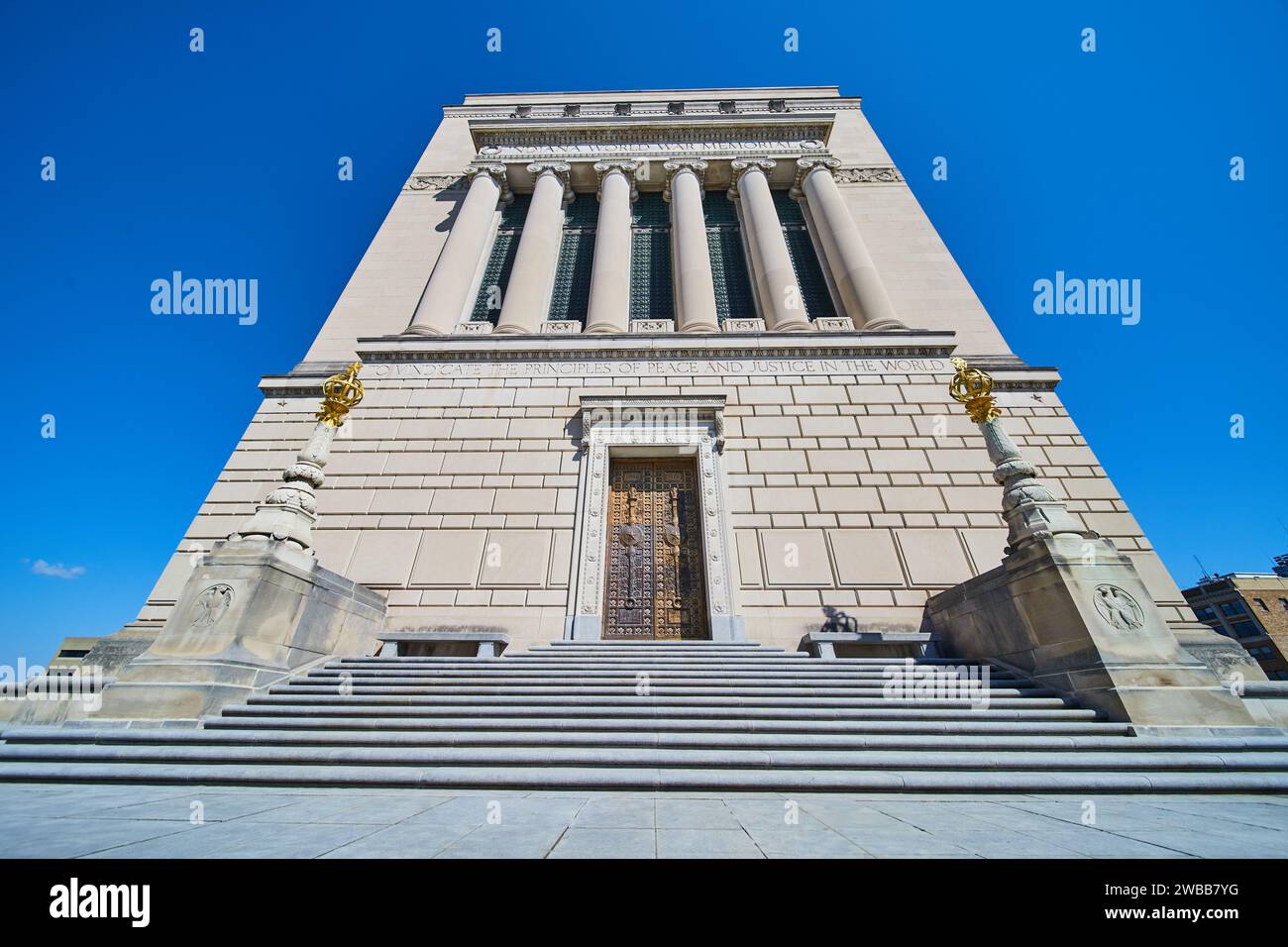 Corinthian steps hi-res stock photography and images - Alamy