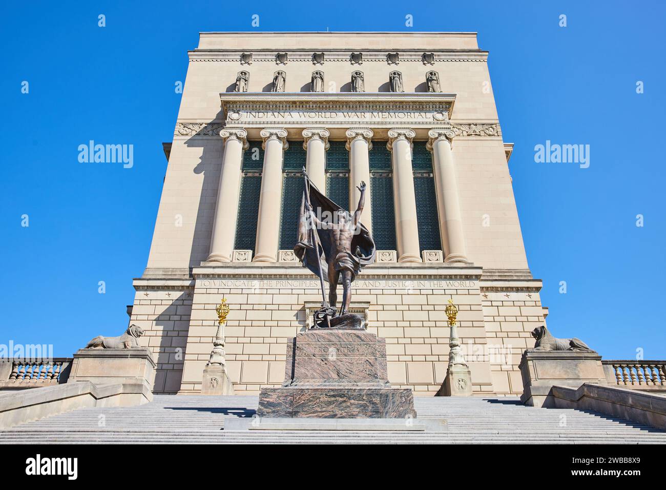 Indiana World War Memorial with Pro Patria Statue, Sunny Day Stock ...