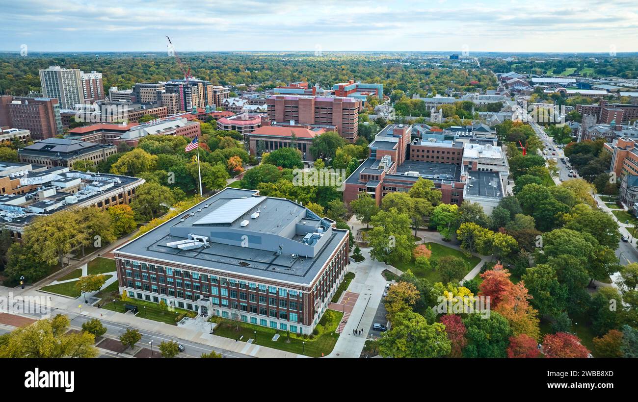American college university campus aerial hi-res stock photography and ...