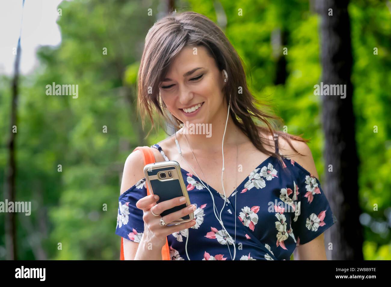 Charlotte, Nc, USA. 30th Apr, 2017. A brunette college student ...