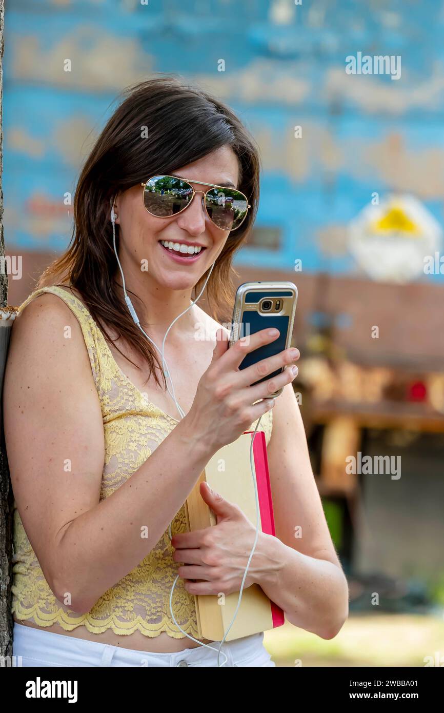 Daily routine campus hi-res stock photography and images - Alamy