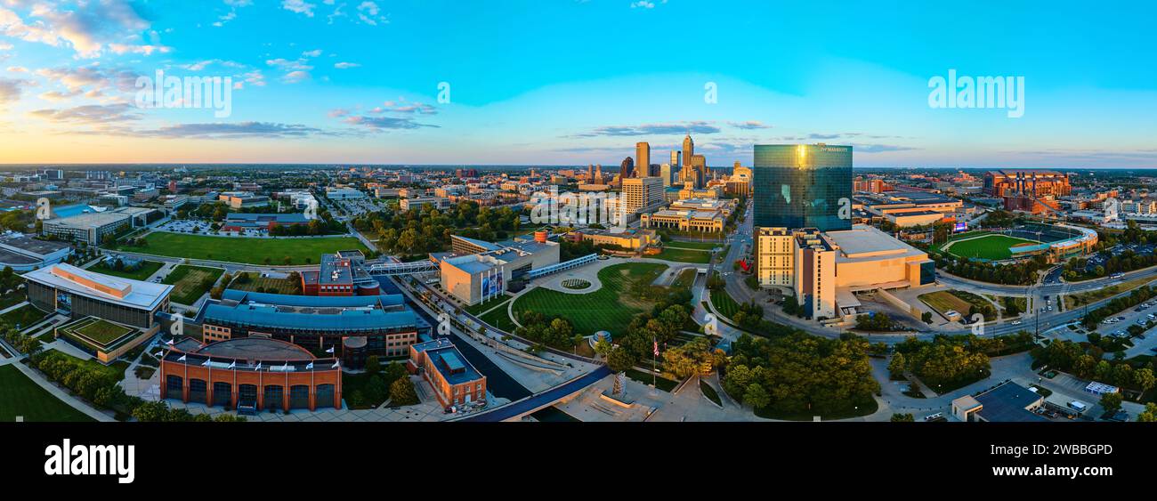 Indianapolis downtown sports complex hi-res stock photography and ...