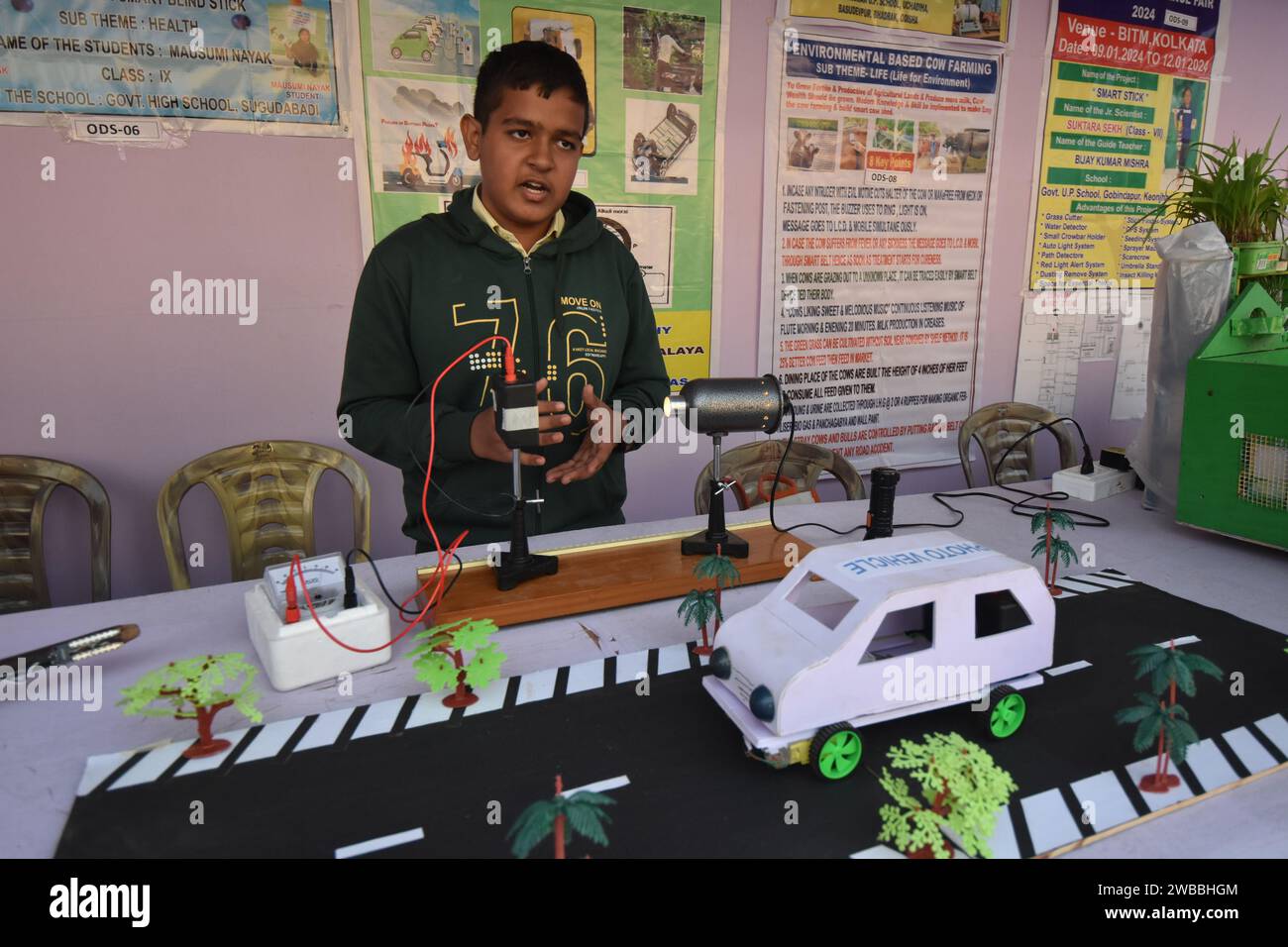 Kolkata, West Bengal, India. 9th Jan, 2024. Curious minds and ...