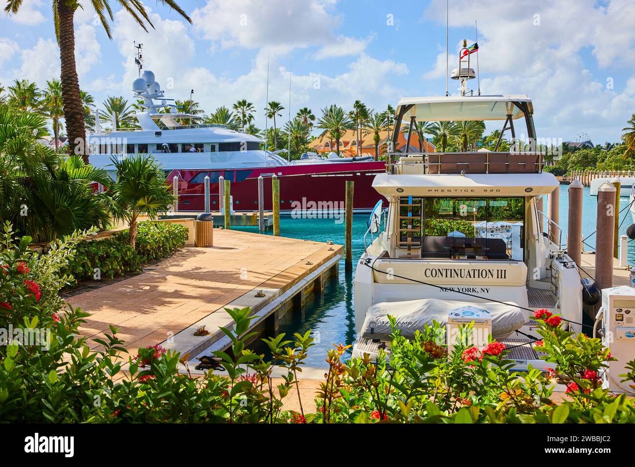 Luxurious Yacht at Tropical Marina, Paradise Island Dock View Stock ...