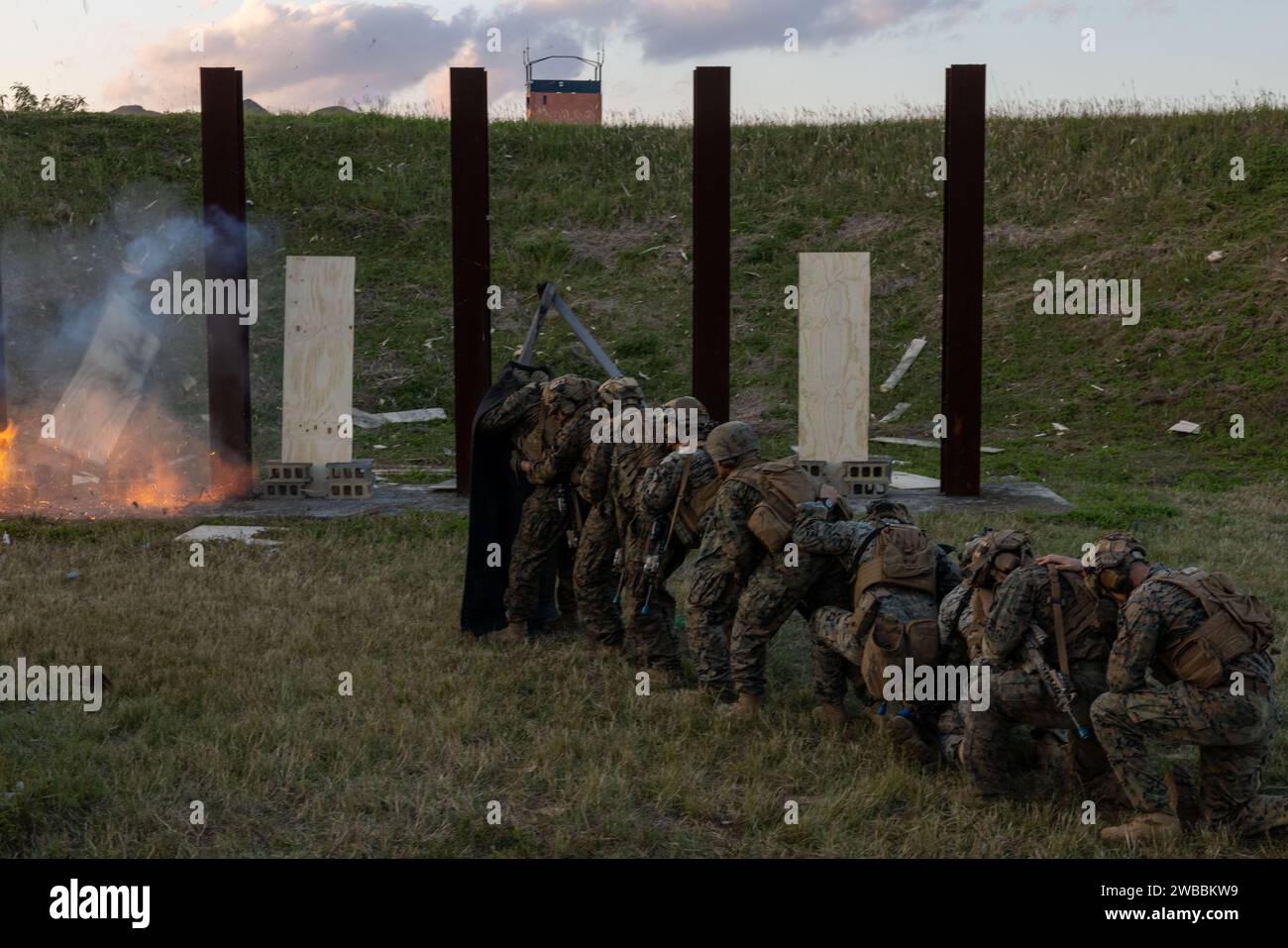 U.S. Marines with Battalion Landing Team 1/1, 31st Marine Expeditionary ...