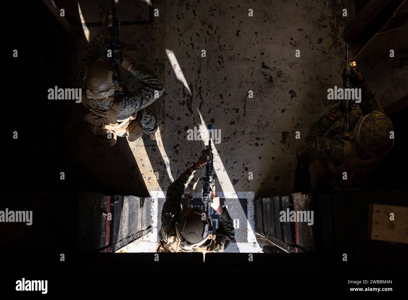 U.S. Marines with Battalion Landing Team 1/1, 31st Marine Expeditionary ...