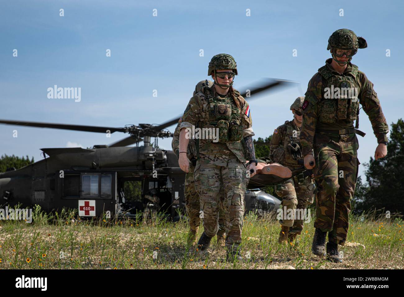 U.S. and multinational service members conduct Hot/Cold load training ...
