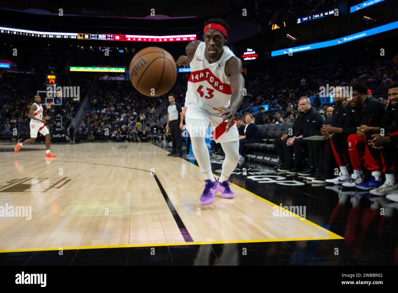 Toronto Raptors forward Pascal Siakam (43) chases a loose ball out of ...