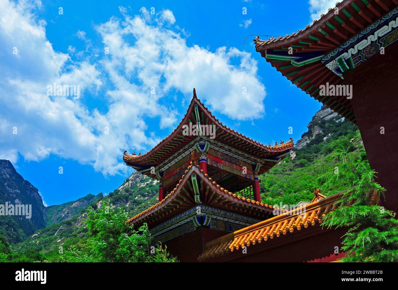 Chinese traditional style of architecture Stock Photo - Alamy