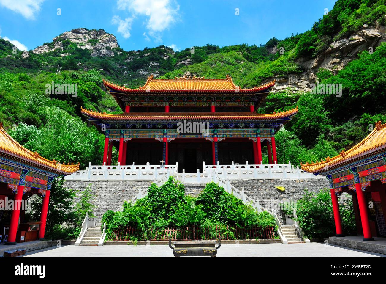 Chinese traditional style of architecture Stock Photo - Alamy