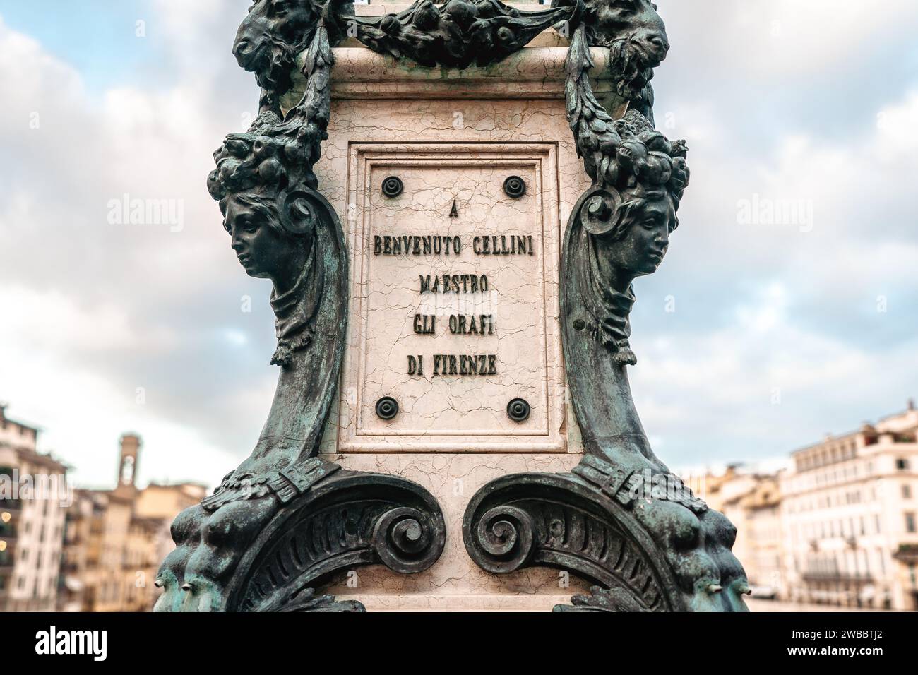 Statue of the sculptor Benvenuto Cellini on Ponte Vecchio in Florence ...