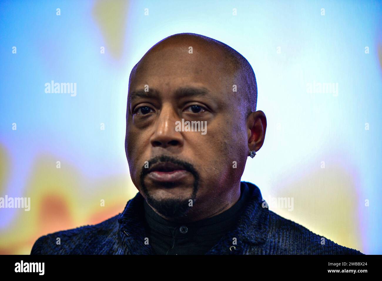 Las Vegas, NV, USA. 9th Jan, 2024. Daymond John speaks at the AWOL ...