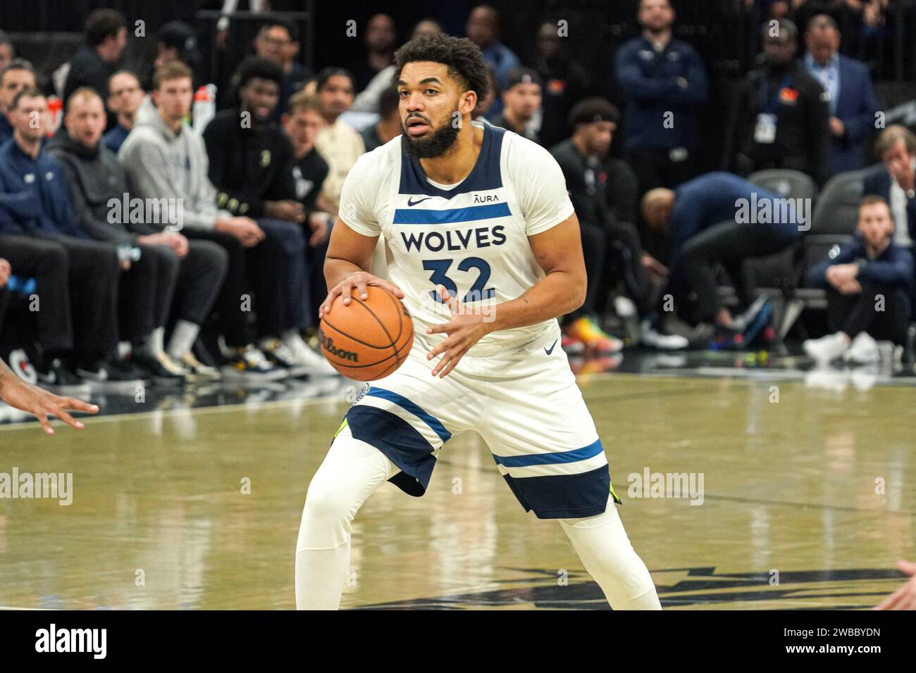 Karl anthony towns 2024 hi-res stock photography and images - Alamy