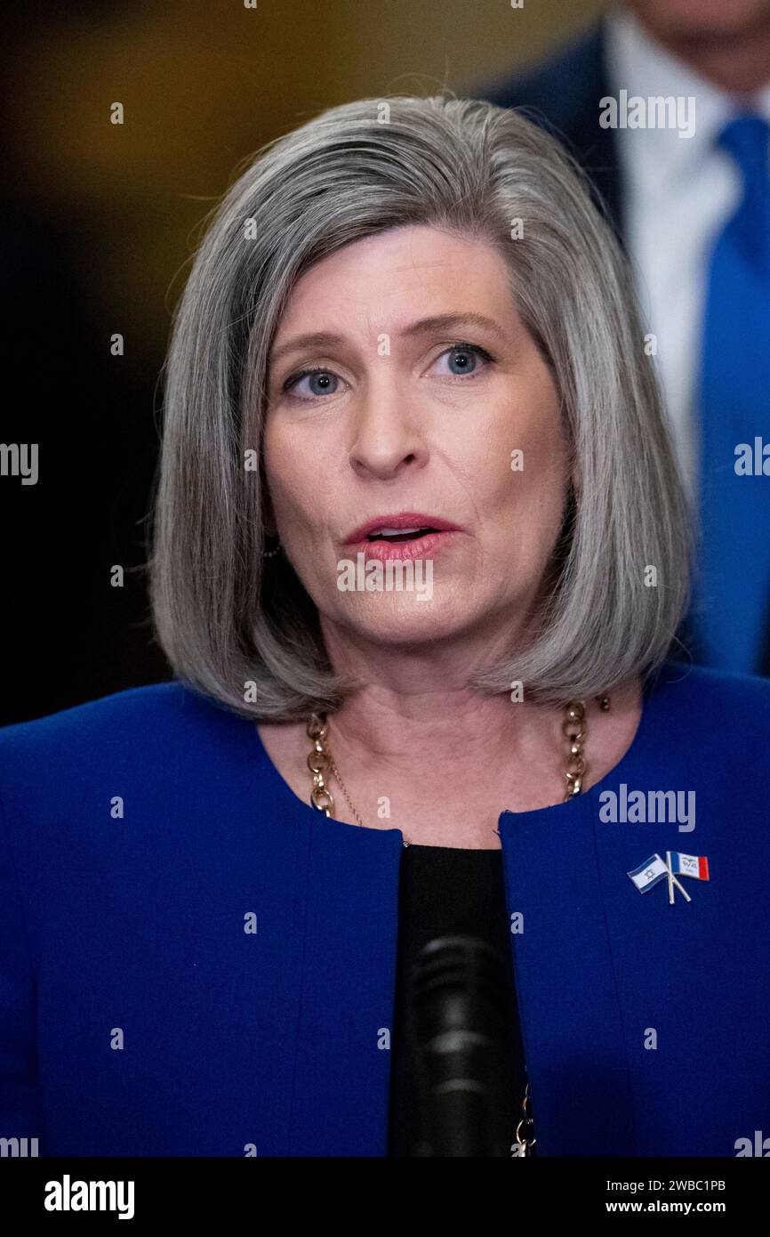 Joni erns hi-res stock photography and images - Alamy