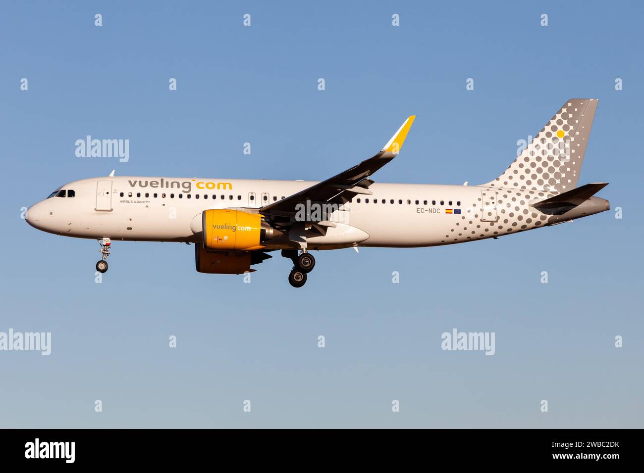 Barcelona, Spain. 23rd Dec, 2023. A Vueling Airbus 320 NEO landing at ...