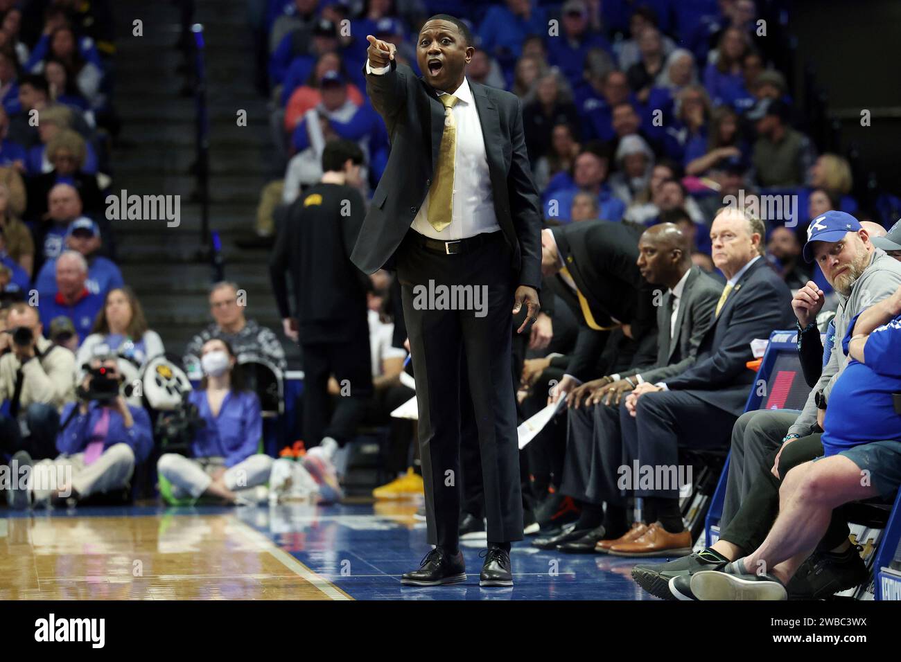 Missouri head coach Dennis Gates directs his team during the second ...