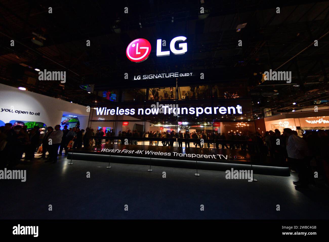 Lg ces hi-res stock photography and images - Alamy