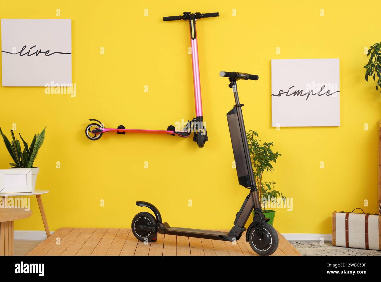 Scooters decor hi-res stock photography and images - Alamy