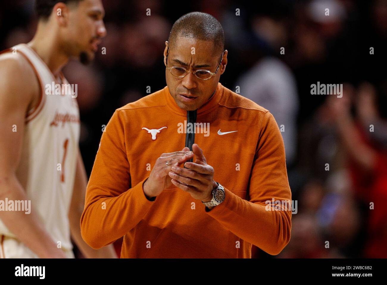 CINCINNATI, OH - JANUARY 09: Texas Longhorns head coach Rodney Terry ...