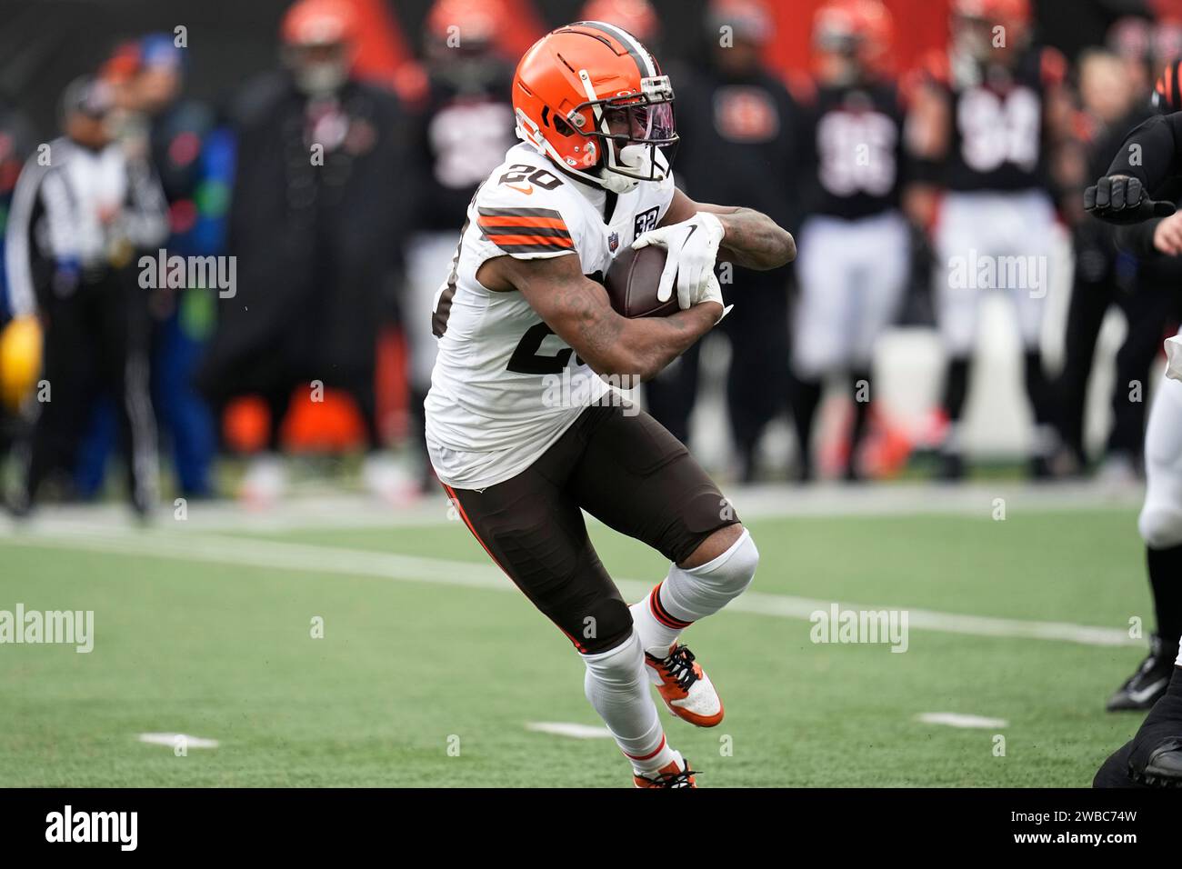 Cleveland Browns Pierre Strong Jr., carries in the first half of an NFL ...