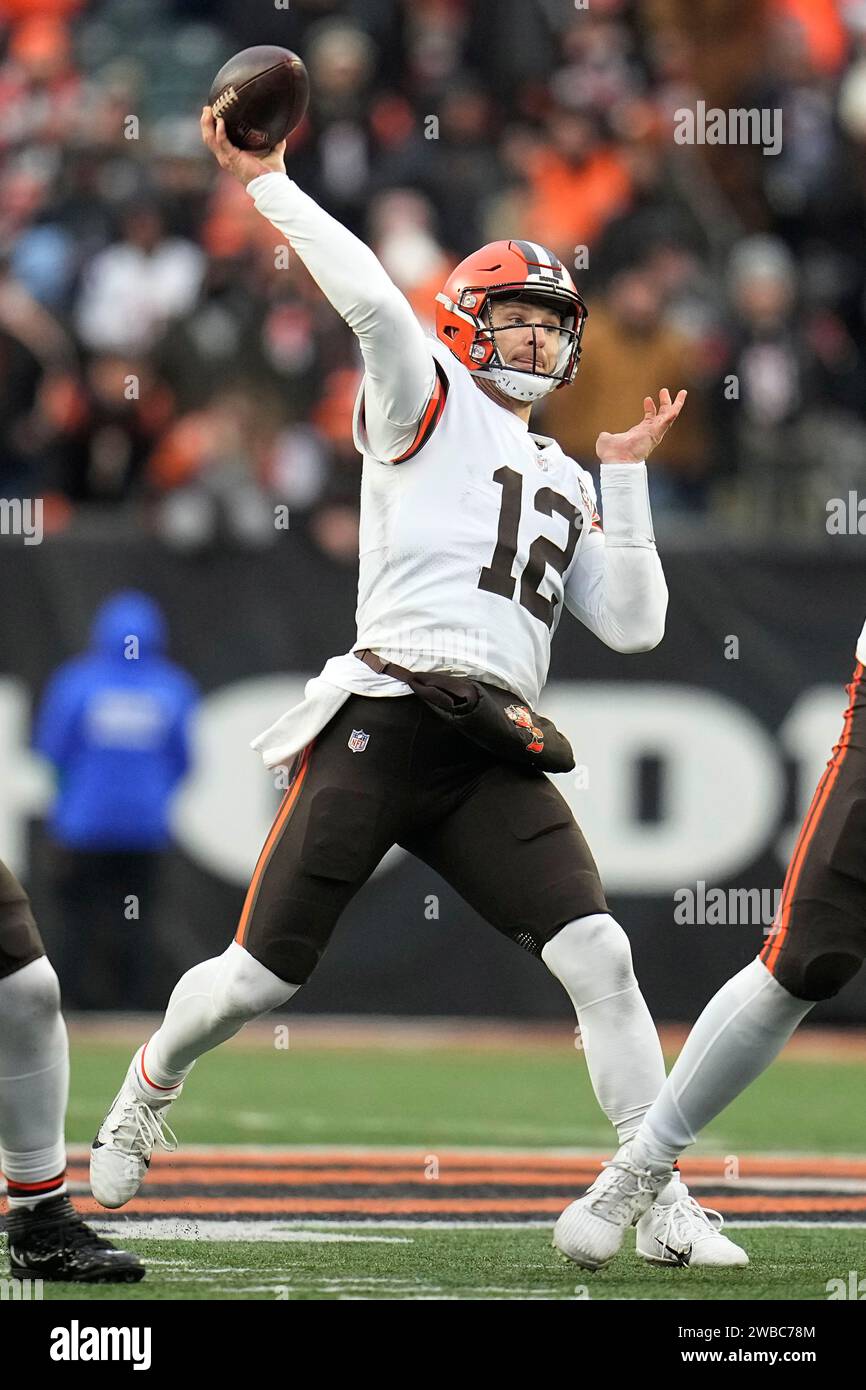 Cleveland Browns quarterback Jeff Driskel throws in the second half of ...