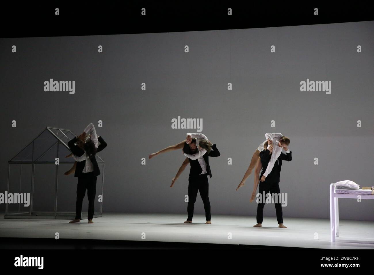 Sydney, Australia. 10th January 2024. Circus and opera combine with ...