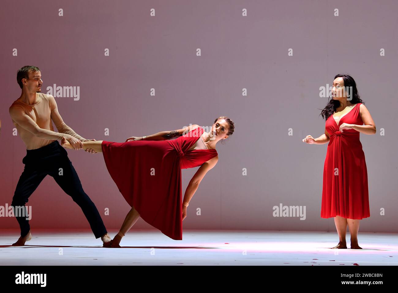 Sydney, Australia. 10th Jan, 2024. Soprano Sandy Leung (right) performs ...