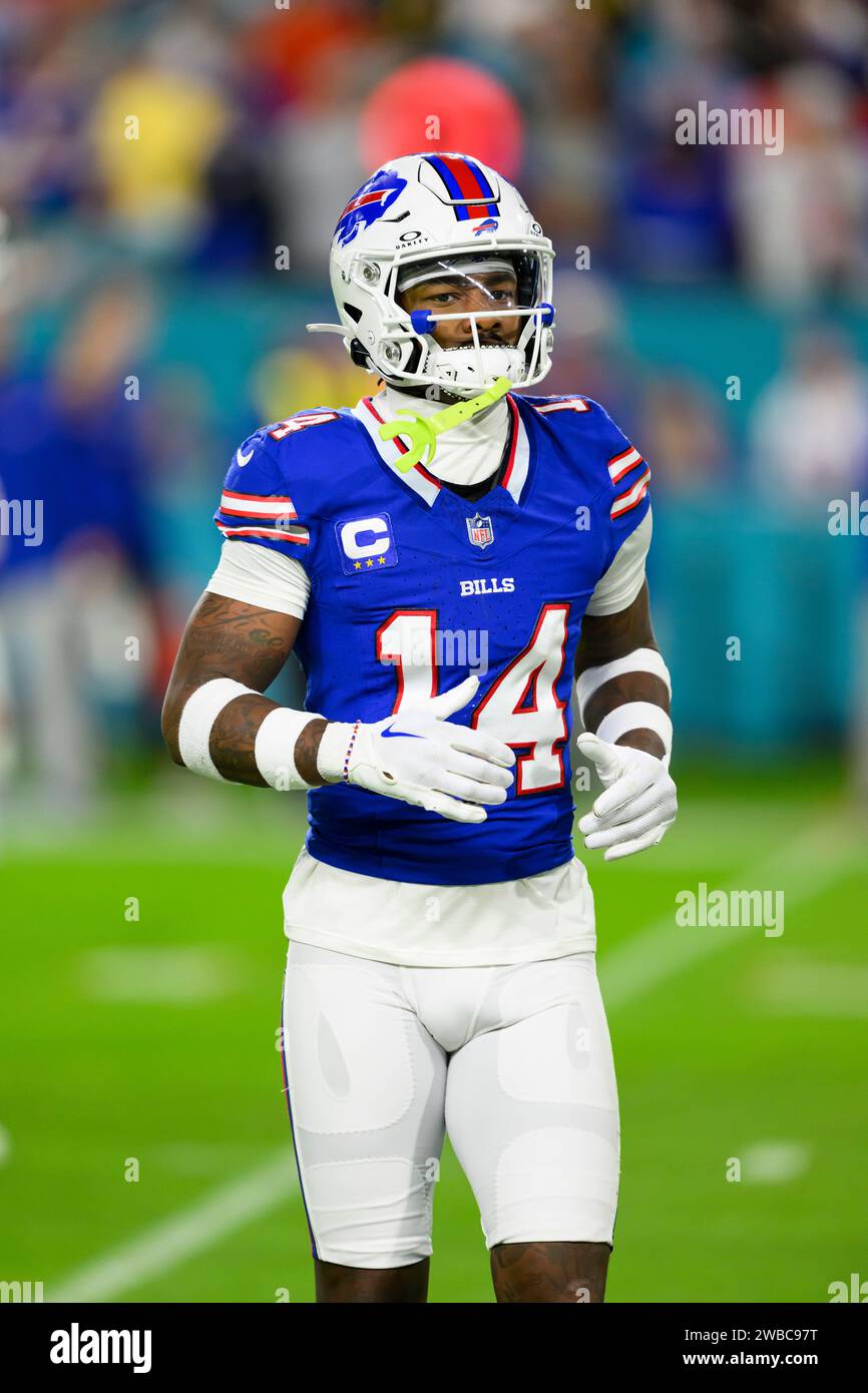 Buffalo Bills wide receiver Stefon Diggs (14) stands on the field ...