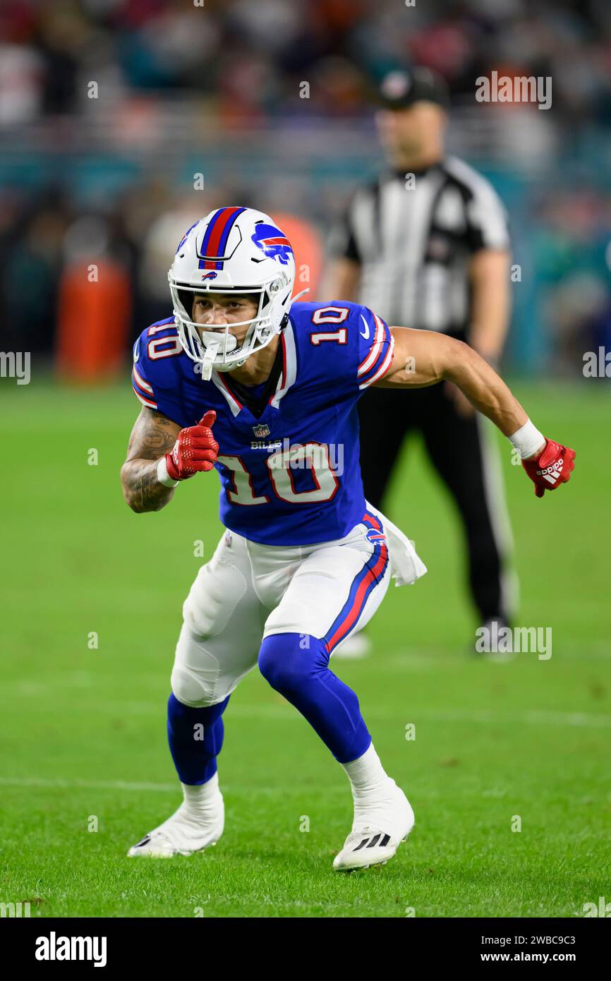 Buffalo Bills wide receiver Khalil Shakir (10) runs a play during an ...