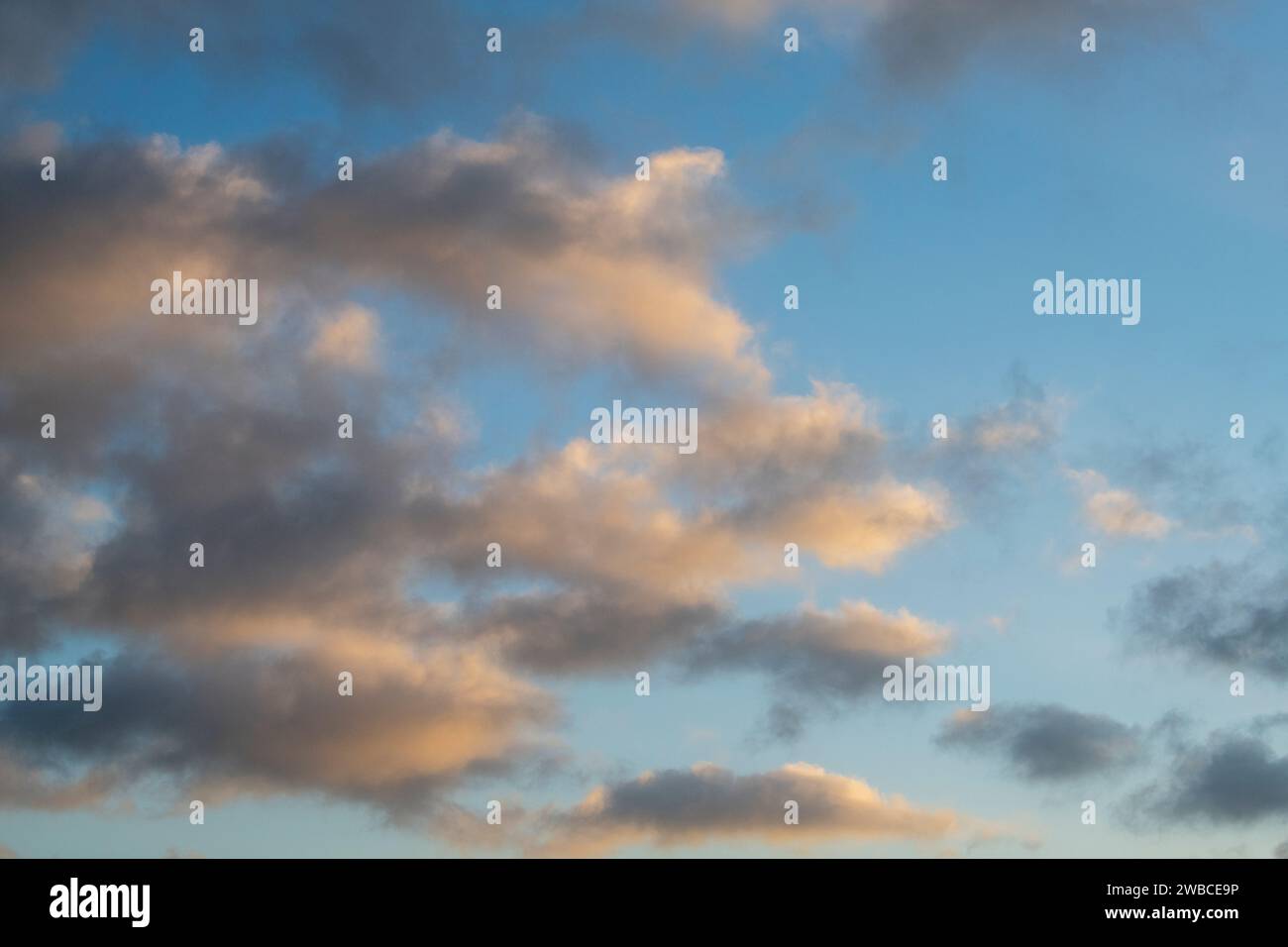Early morning blue hour sky hi-res stock photography and images - Alamy