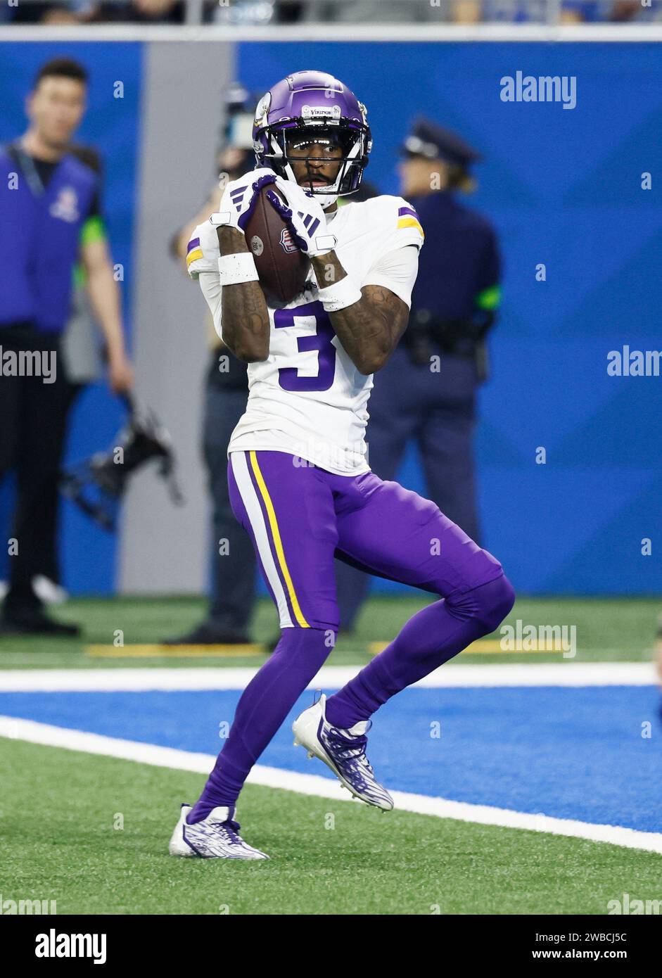 Minnesota Vikings wide receiver Jordan Addison (3) catches a 42-yard ...