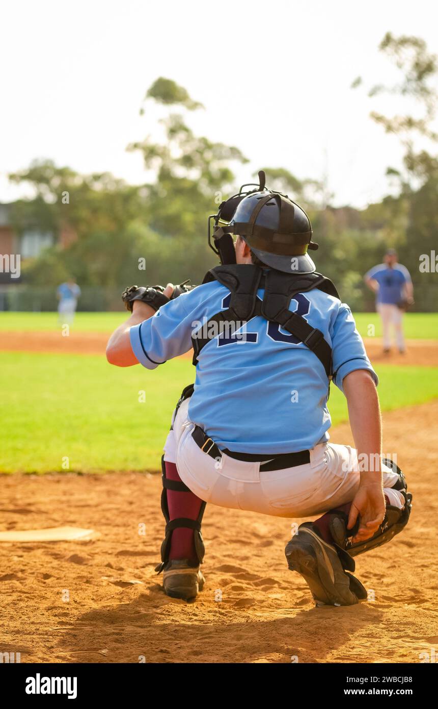 Catcher baseball standing hi-res stock photography and images - Alamy