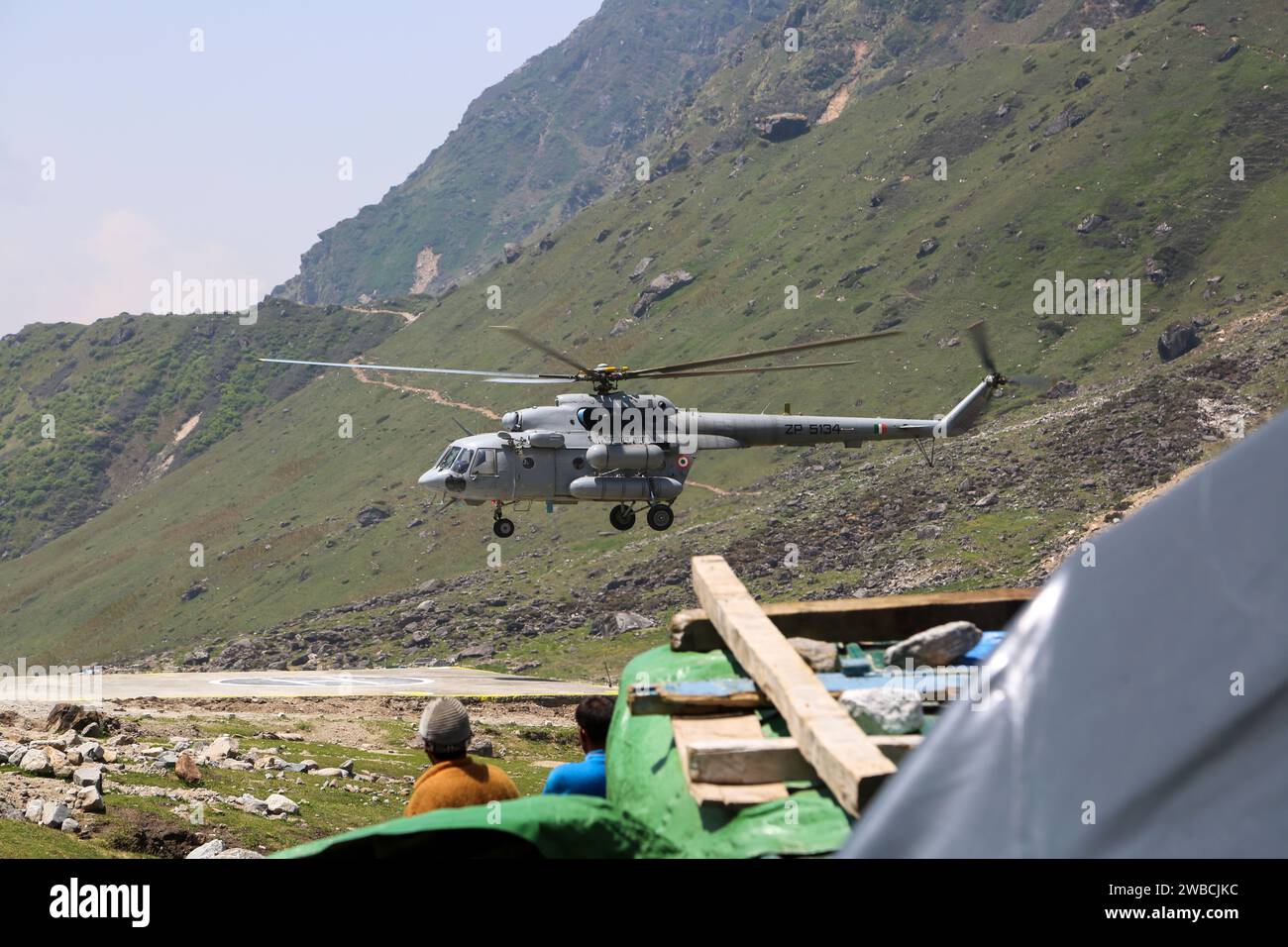 Indian air force aircraft reached for relief work in Kedarnath disaster ...