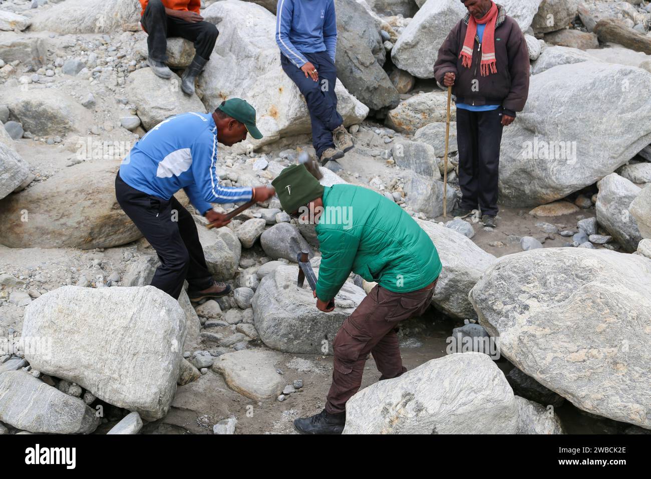 Rudarprayag, Uttarakhand, India, June 18 2014, Workers working for ...