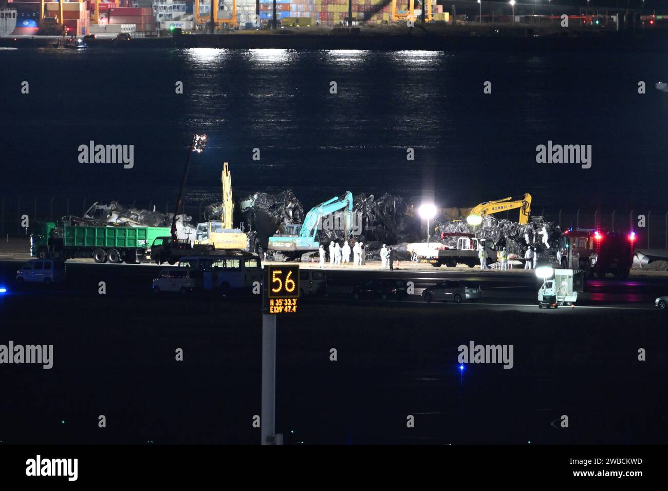 JAL's Airbus A350-900 (JL516 from Sapporo Shin-Chitose to Haneda, reg ...