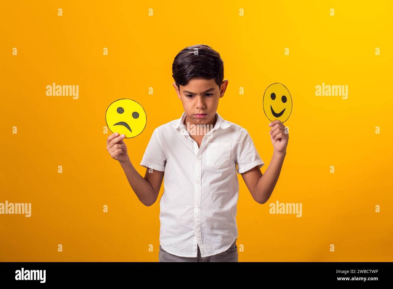 Upset faces hi-res stock photography and images - Alamy