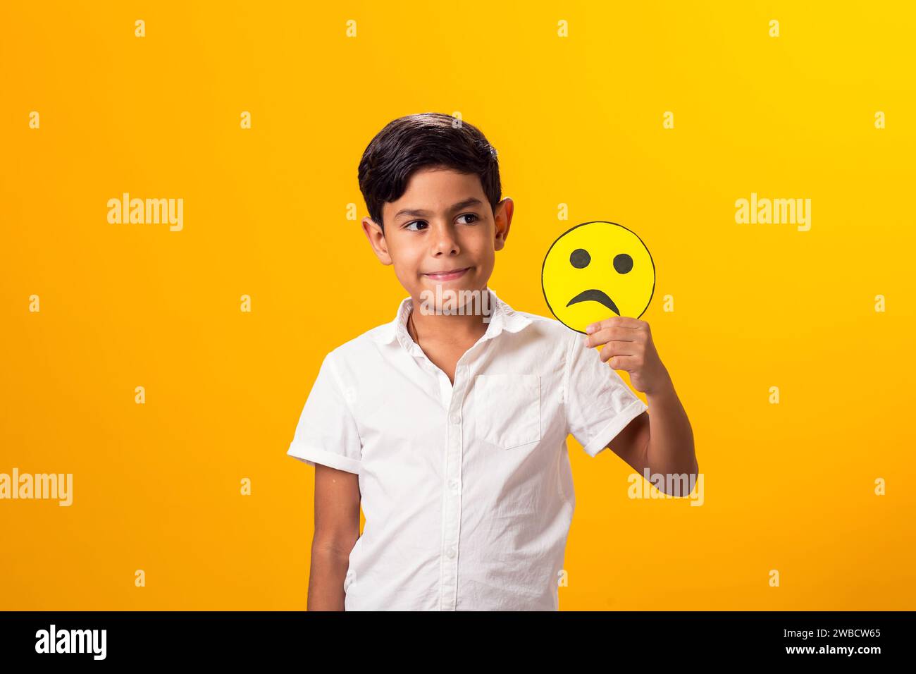 Emoticons positive negative hi-res stock photography and images - Alamy