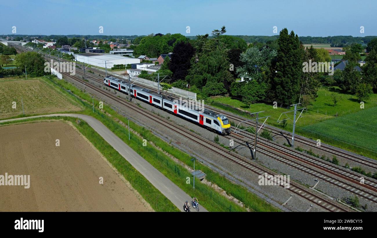 Drone photo of Belgian Railways Class 08 Siemens Desiro electric train ...