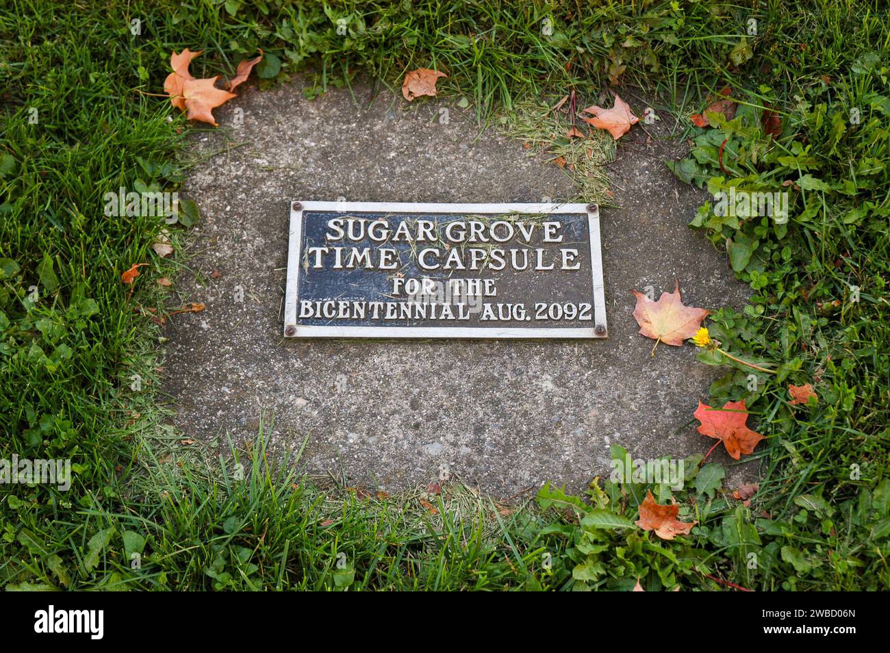 Community time capsule hi-res stock photography and images - Alamy