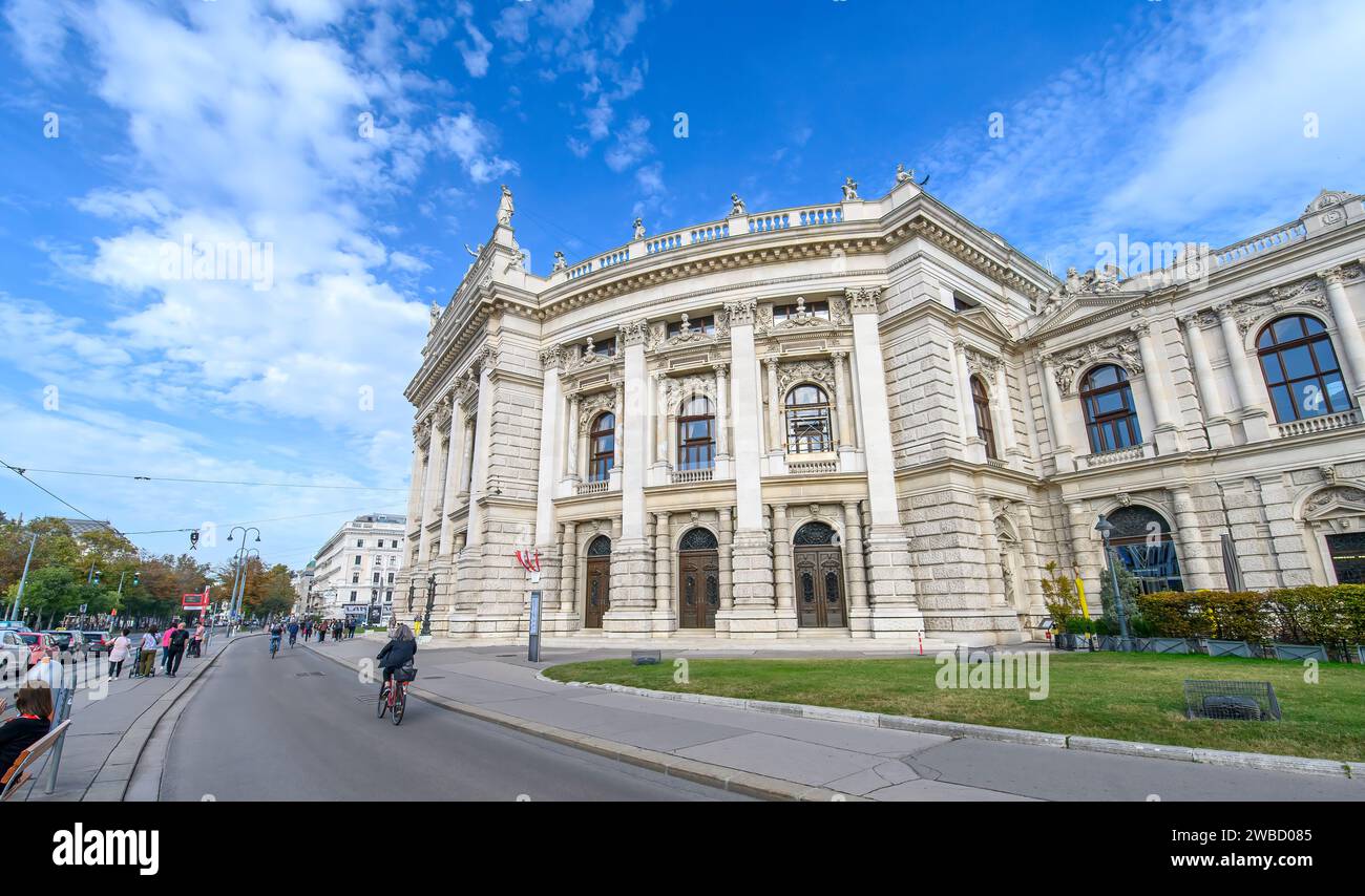 Vienna, Austria. Burgtheater (Imperial Court Theatre) and famous Wiener ...